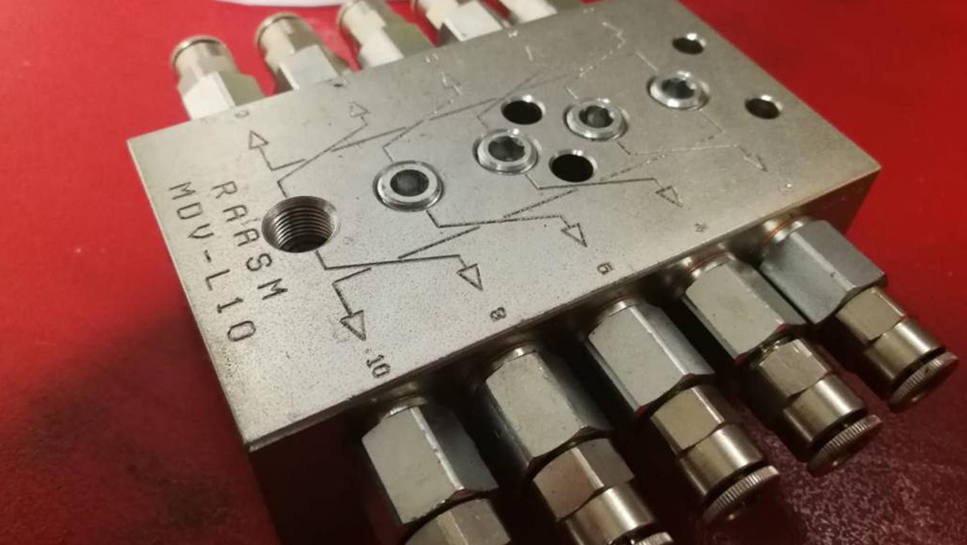 Distribuidor progresivo Raasm MDV-L • Sistemas de engrase y lubricación