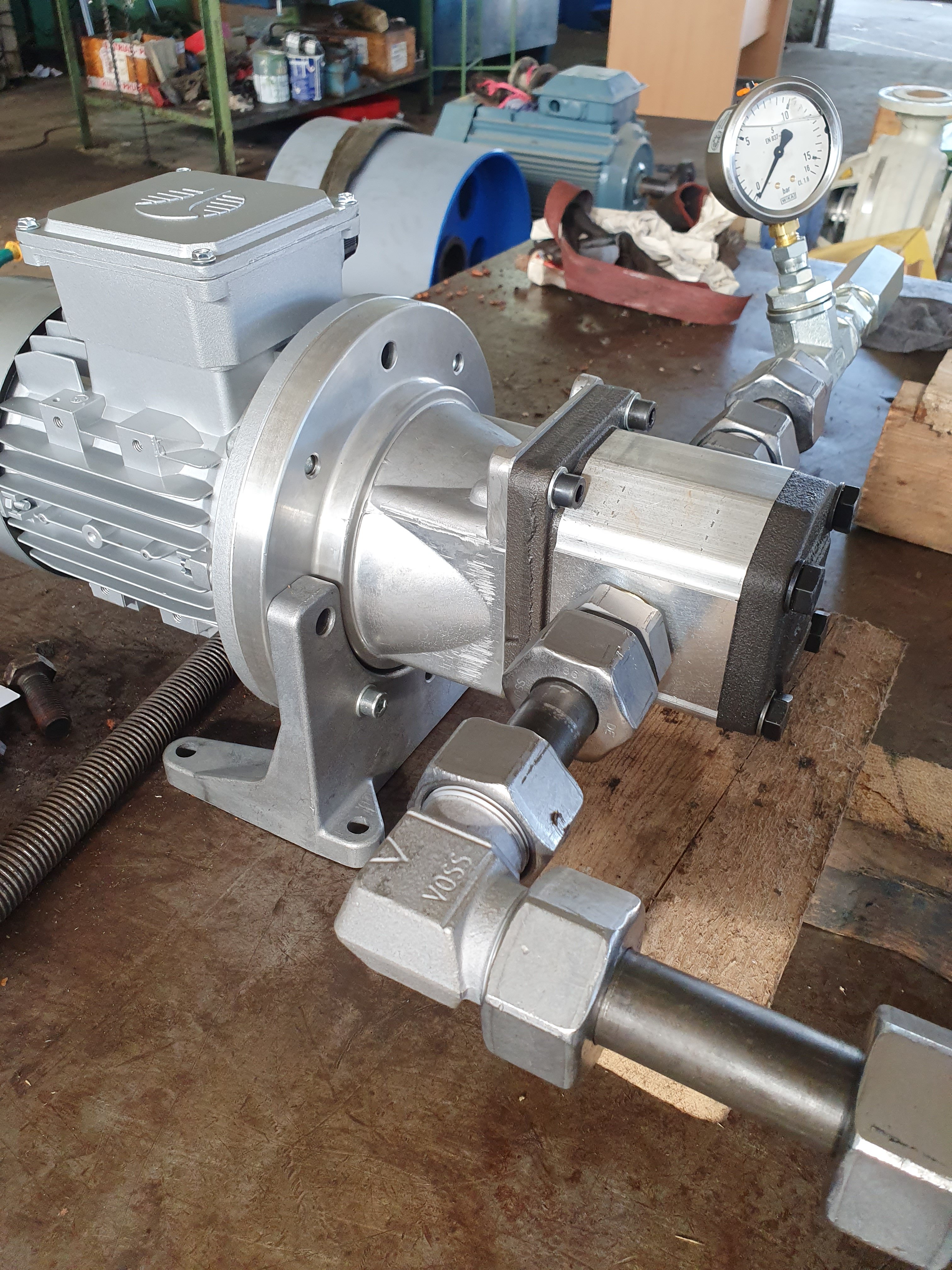 GRUPO DE LUBRICACIÓN INDUSTRIAL • Sistemas de engrase y lubricación