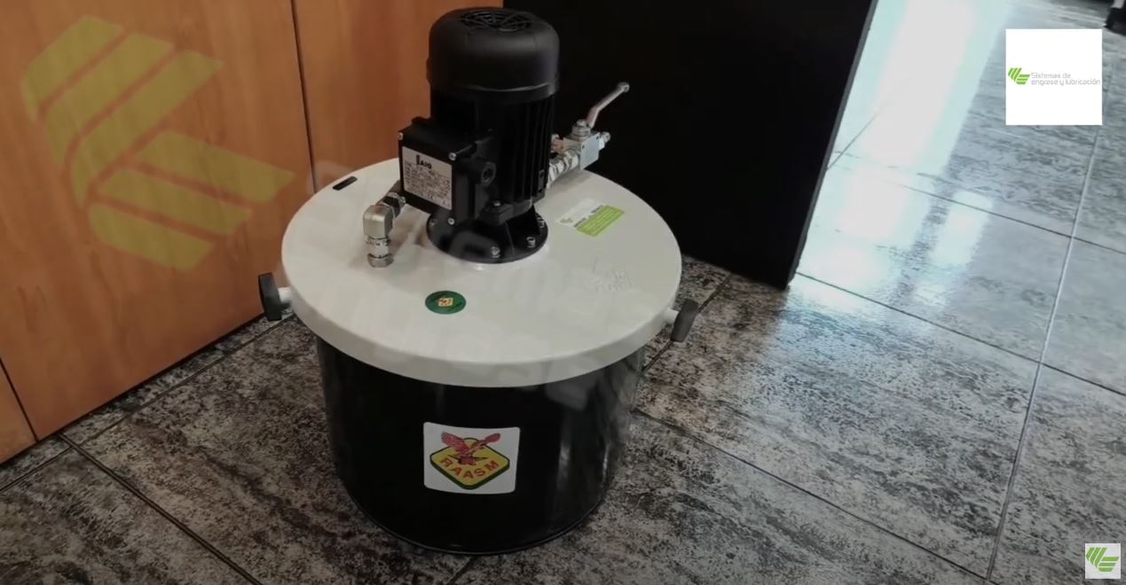 SISTEMA DE ENGRASE BOMBA LUBRICACIÓN POR GRAFITO